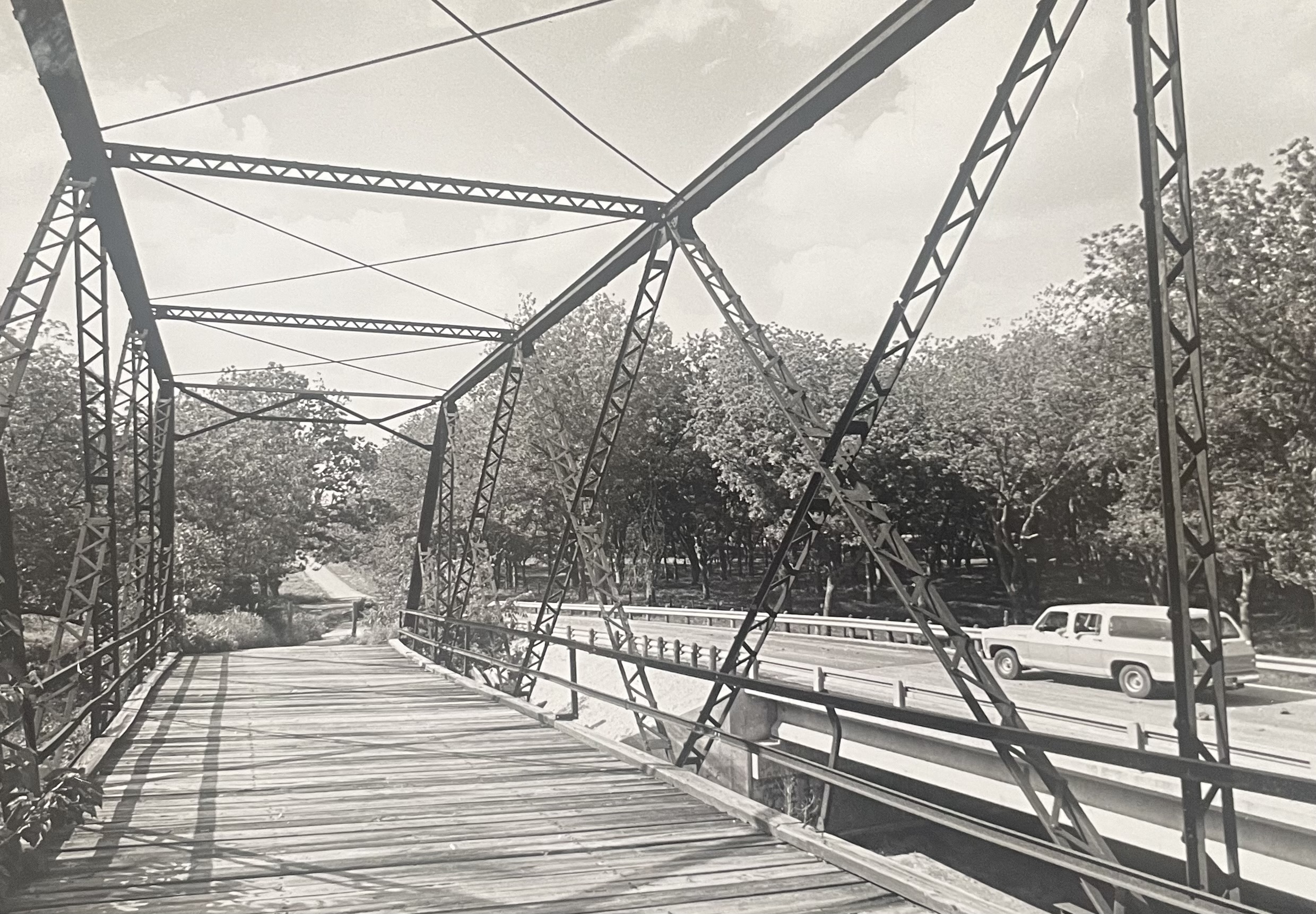 Rowe Valley truss bridge connects to history | Williamson County Sun